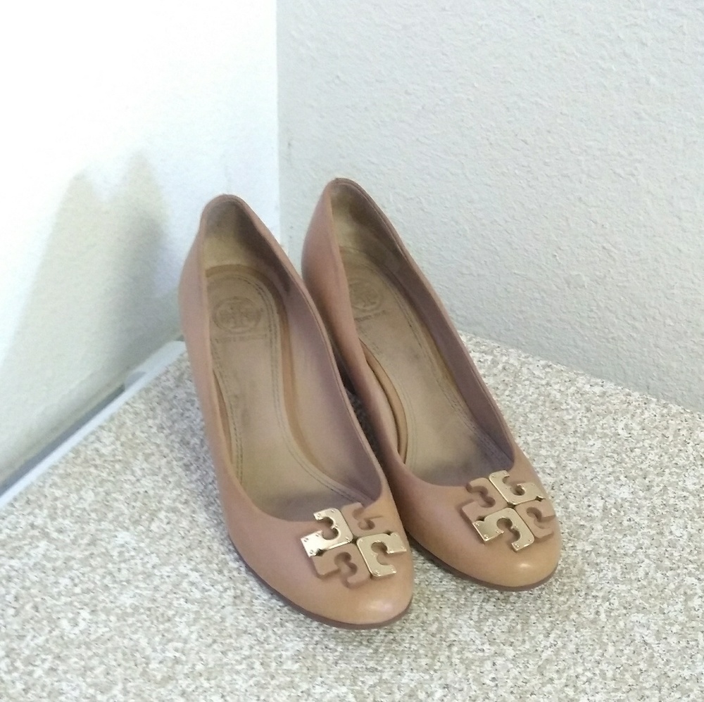 Tory Burch Signature Logo Leather Wedge Shoes - Gem